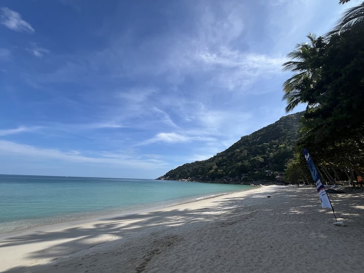 Basic Beachfront Villa For Up To 6, Secluded Beach - Ko Pha-ngan