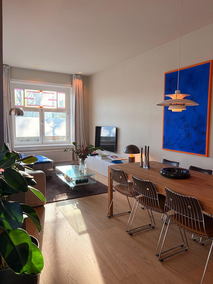 Stijlvol Gerenoveerd Appartement - Amsterdam