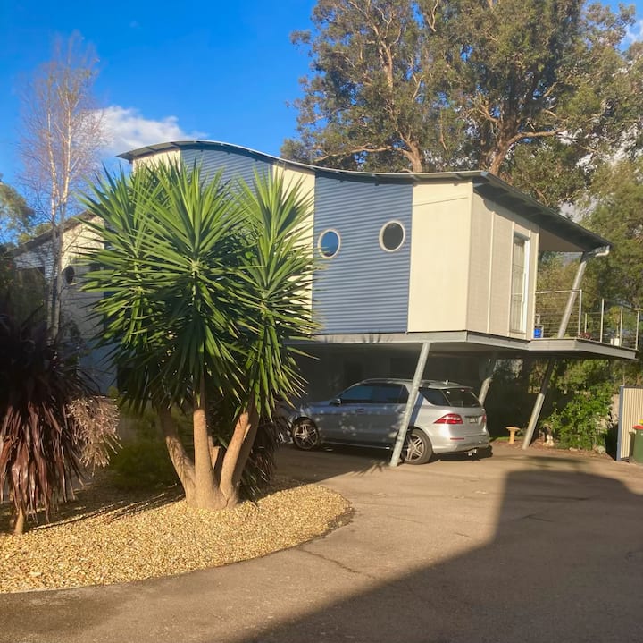 Unit 4. The Village Light House. - Metung