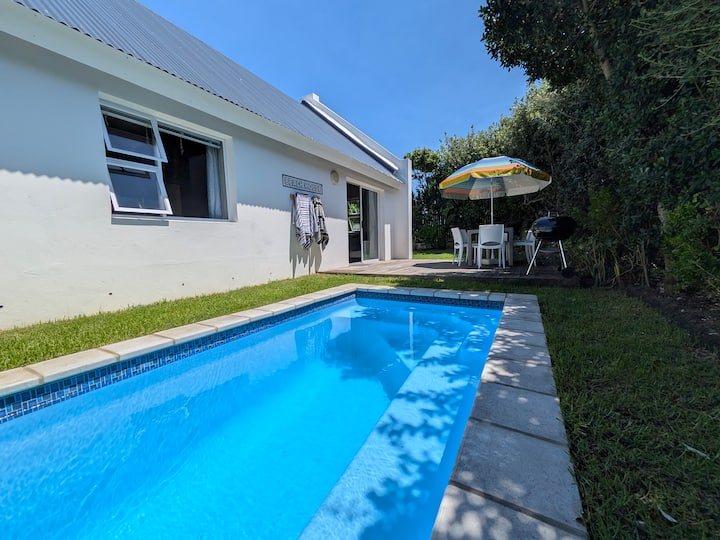 Festive Family Escape | Walk To The Beach - Cape Saint Francis