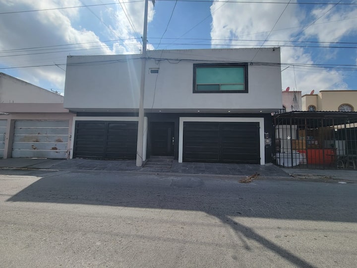 Hermosa Casa Con Alberca Privada - Reynosa