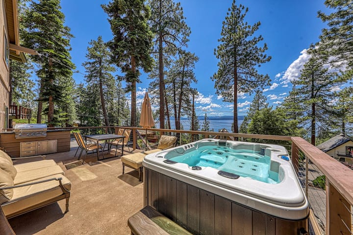 Lake Views, Hot Tub, Large House, Lots Of Parking - North Lake Tahoe, CA