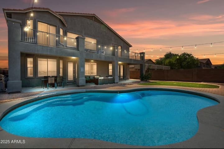 Beautiful Huge Gated Luxury Home - Phoenix