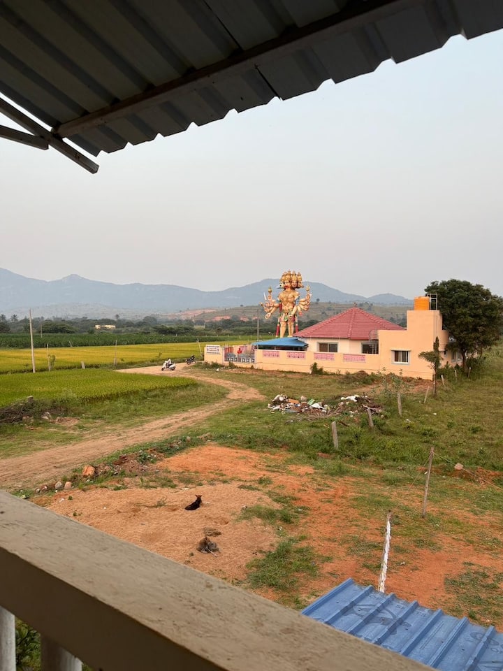 2kms Away From Sai Baba Mandir 2bh, Free Parking - Puttaparthi