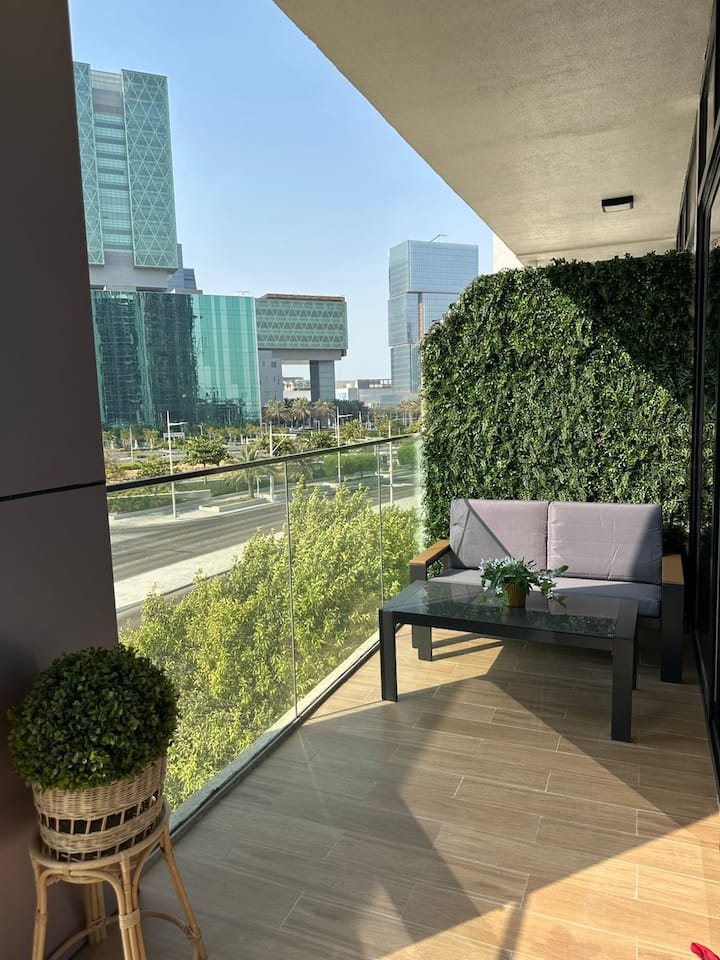 1br Canal Views|large Balcony|spacious|al Maryah - Abu Dhabi