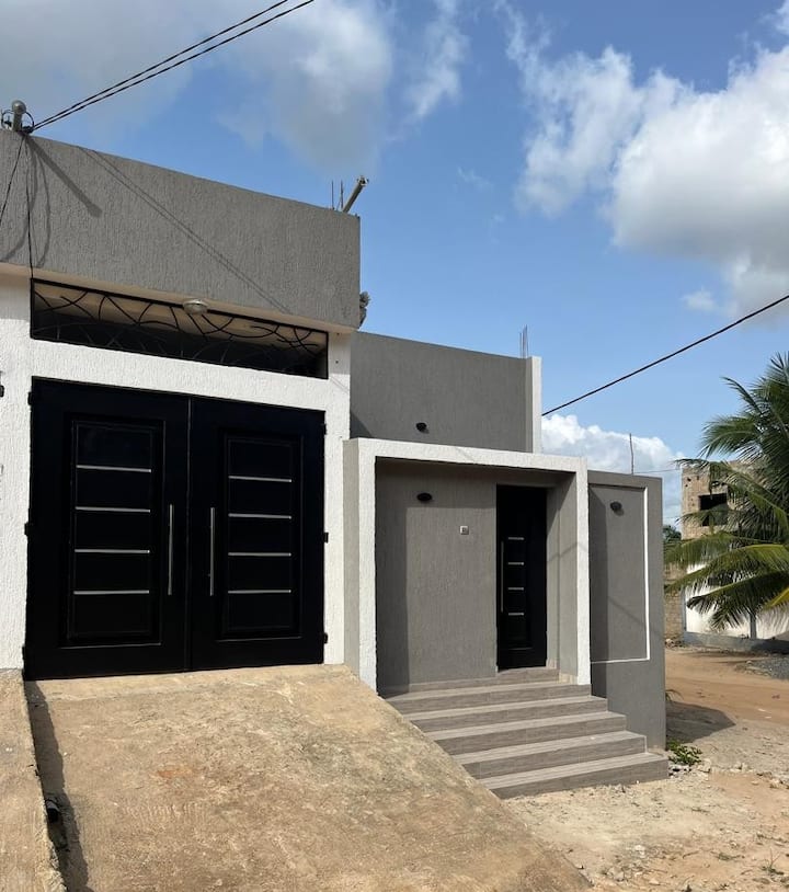 Logement Cosy Neuf Avec Entrée Privée - Togo