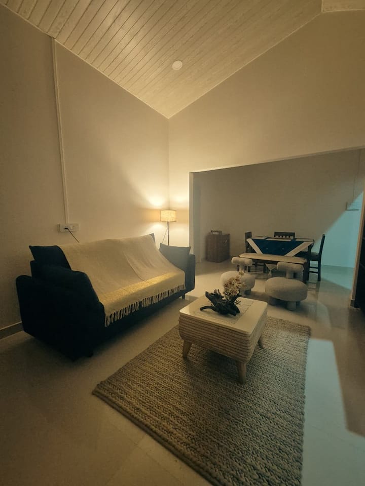 Rün Lirak: Lovely Home - Guwahati