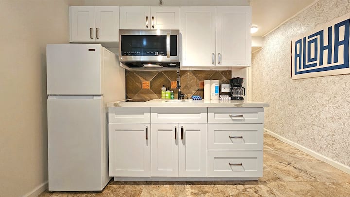Wg 901 | Relaxing Queen Suite In Waikīkī W/kitchen - Honolulu, HI