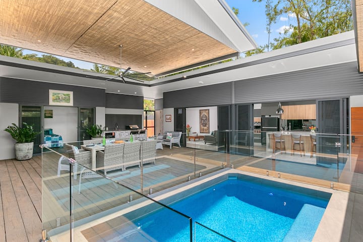 Villa 31 - Balinese Style Home With Bionized Pool - Cairns