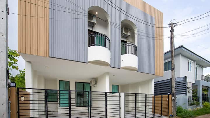 Cozy Modern 2-bed Twin House In Koh Kaew - Phuket