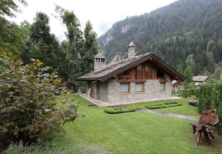 Casa Tradizionale Con Vista Sulle Montagne - Courmayeur