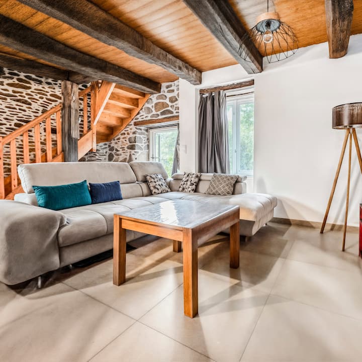 Charmante Maison, Poêle, Jardin Privée, Barbecue - Hirel