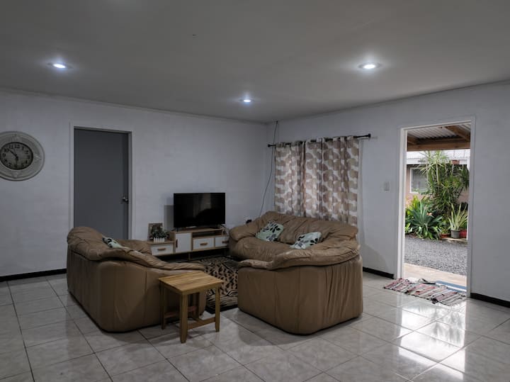 #4 Oriana Apt - Free Starlink/ac/cabletv - Samoa