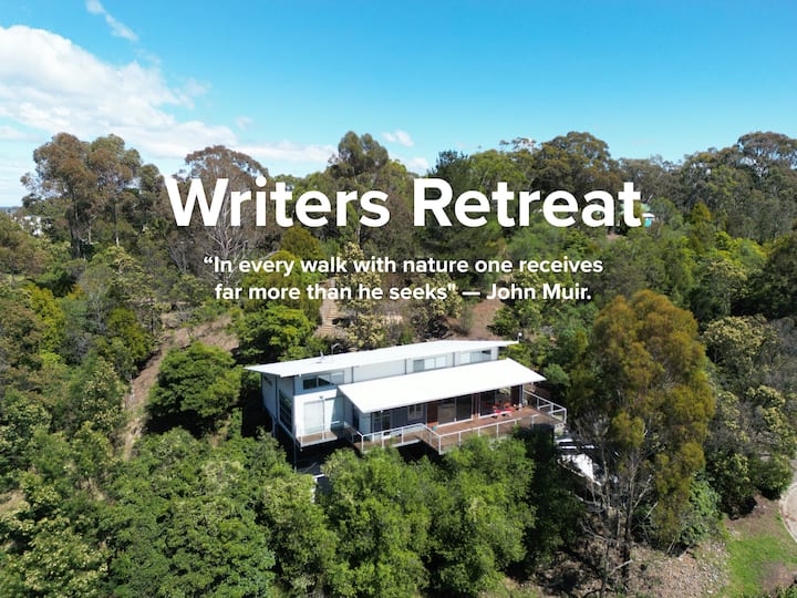 A True Writers Retreat Set Amongst The Tree Tops… - Lakes Entrance