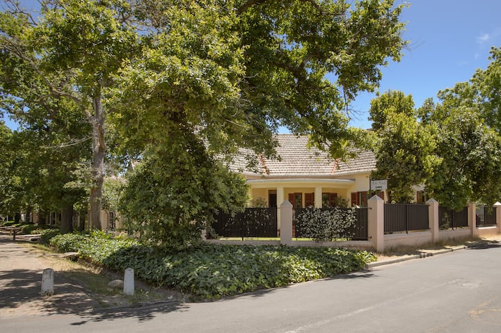 Am Flus- At The River - Stellenbosch