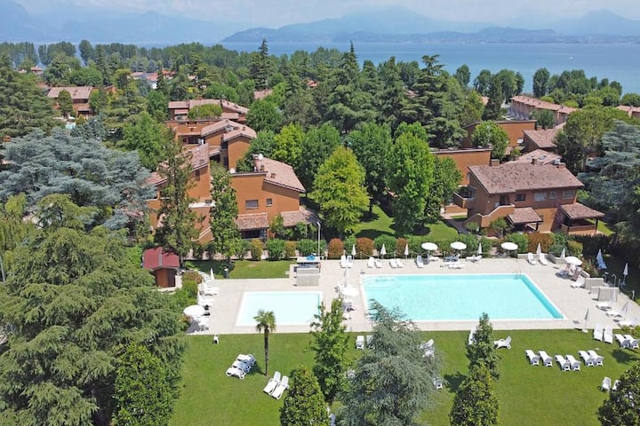 [À 400 M Du Lac & Piscine] Punta Grò Apartment - Sirmione