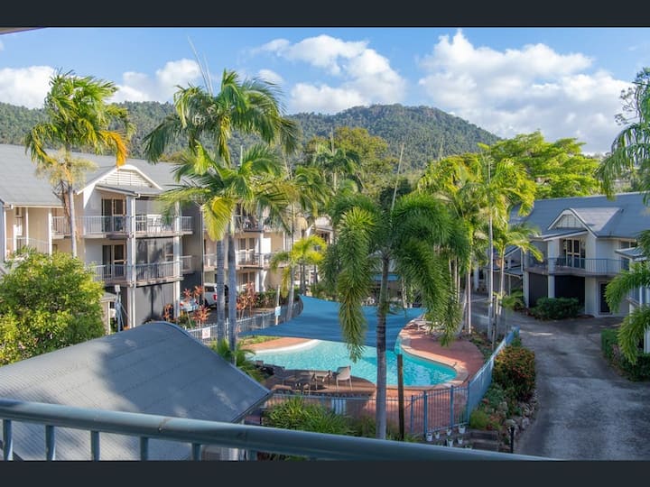 Beach Road Bliss- Whitsundays - Airlie Beach