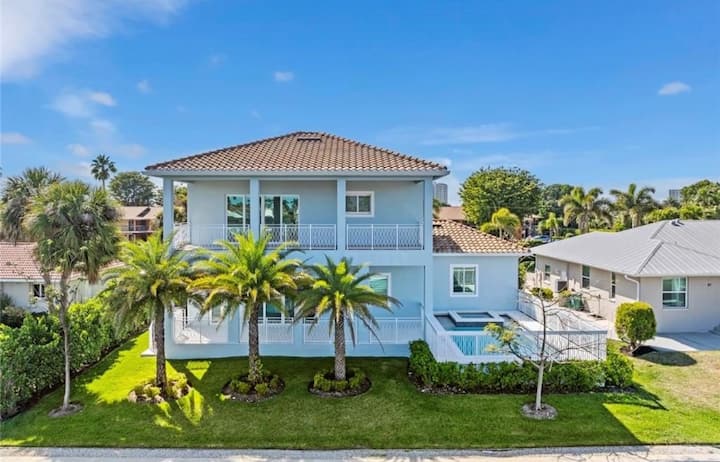 Marco Island Luxe New Home • Pool • Waterfront - Marco Island, FL