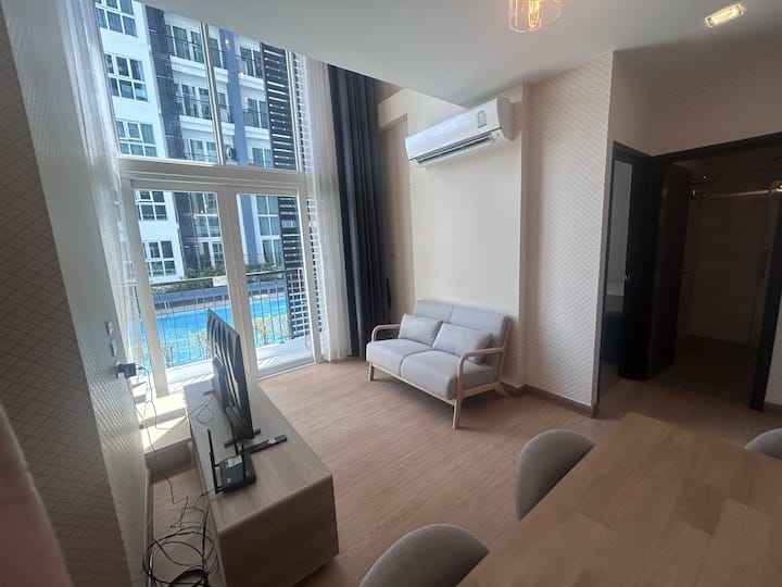 Pool View Glass Duplextwo Bed Near Central Plaza - Chiang Mai