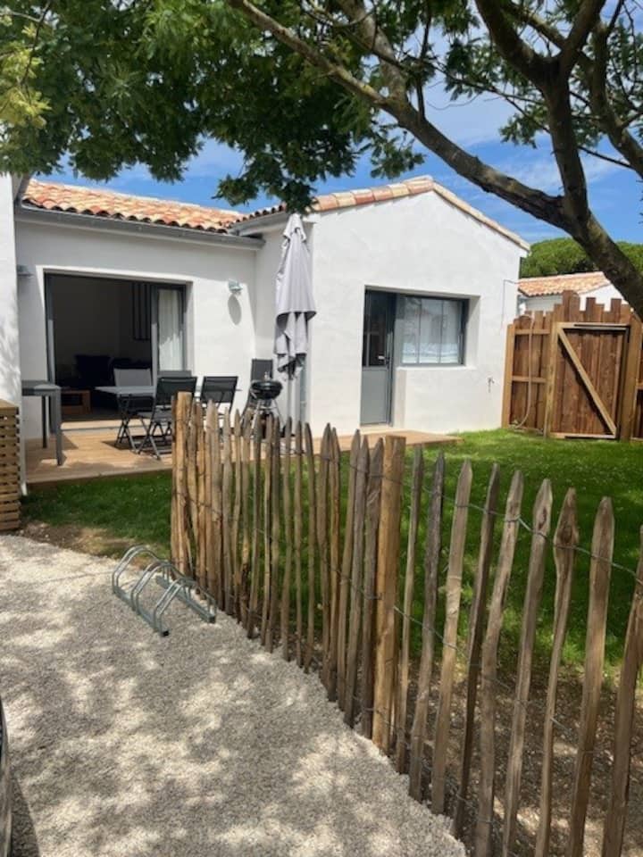 Maison 4 Personnes Centre Village - Loix