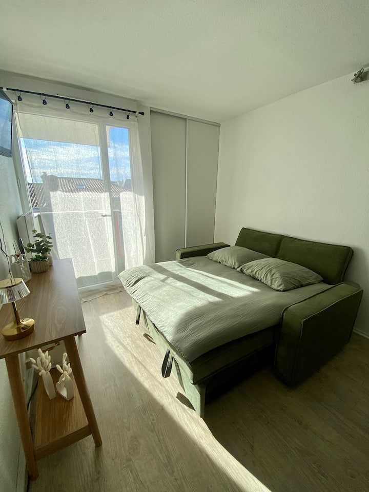 Studio Cosy Rénové •Calme• Tram/bus Proches•2 Pers - Bordeaux