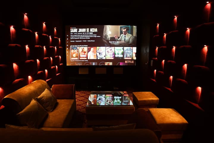 Luxeelite 4bhk Theatrevile |Pvtpool-gamezone-bfbbq - Chintpurni