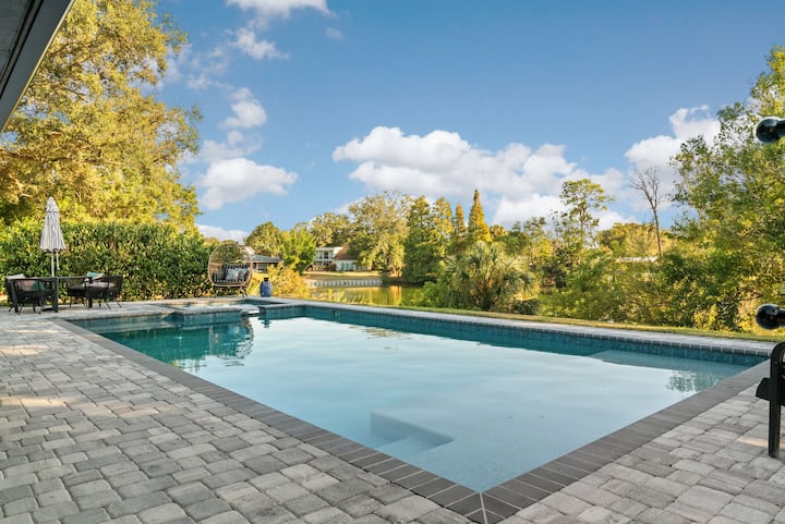 The Bentley Lakehouse - Lakeland, FL