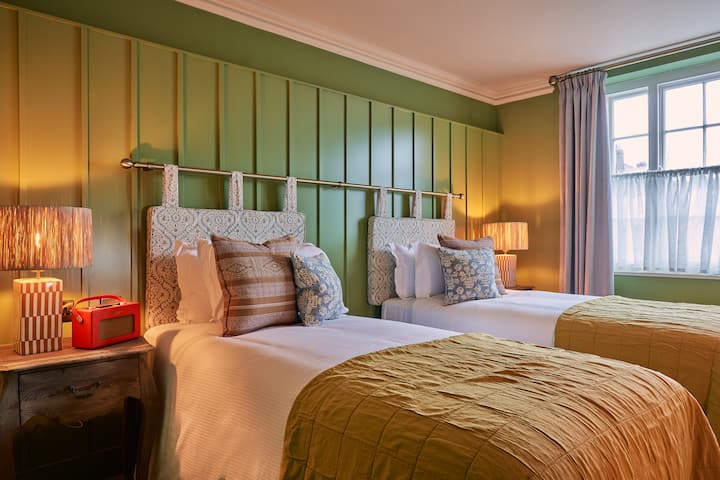 A Really Comfy Room At The White Horse, Dorking - Dorking