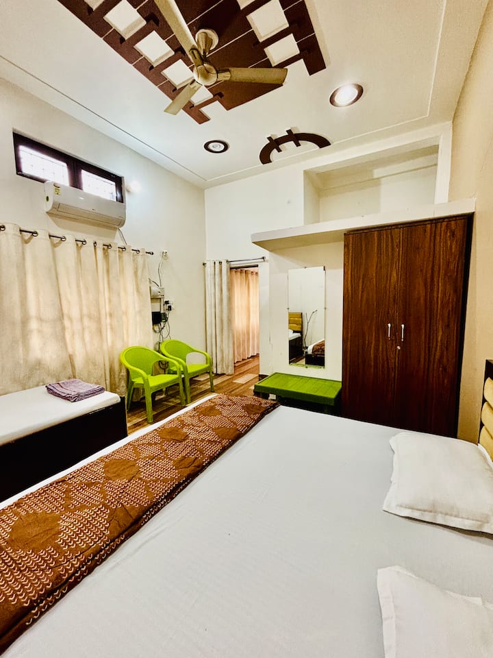 Lake View Homestay - Pauri