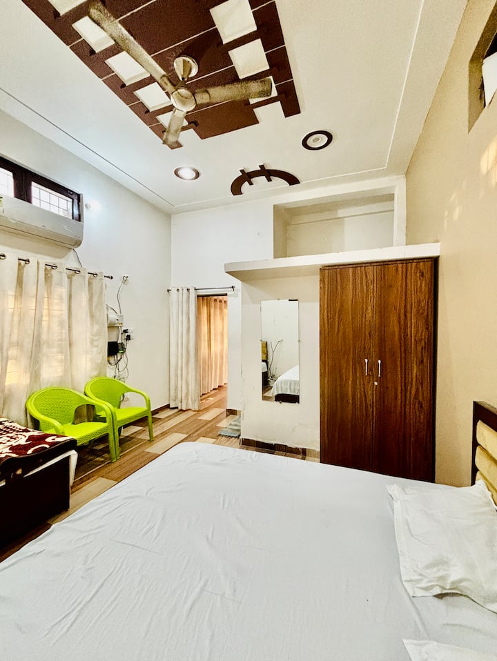 Lake View Homestay - Pauri