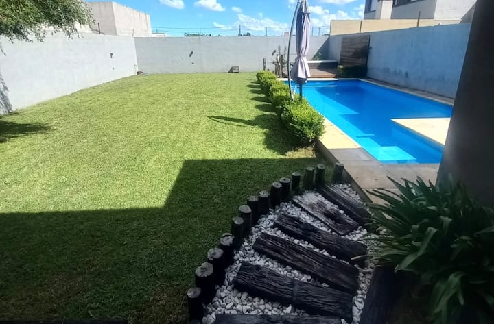 Casa Quinta “La Familia” - Junín, Francia