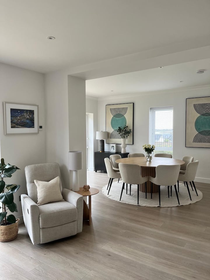 Beautiful Sea View Home Minutes From Galway City - Oranmore