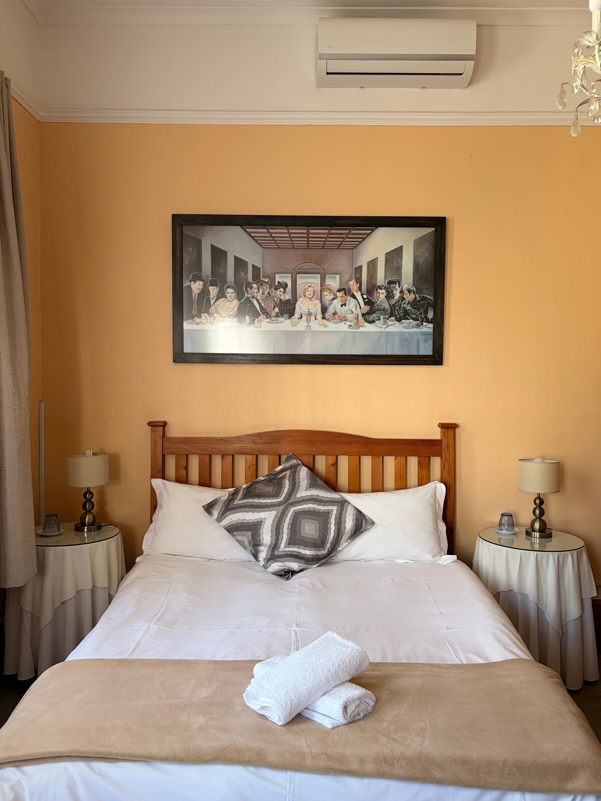 Bellevue Manor Guest House Room #8 - Airbnb