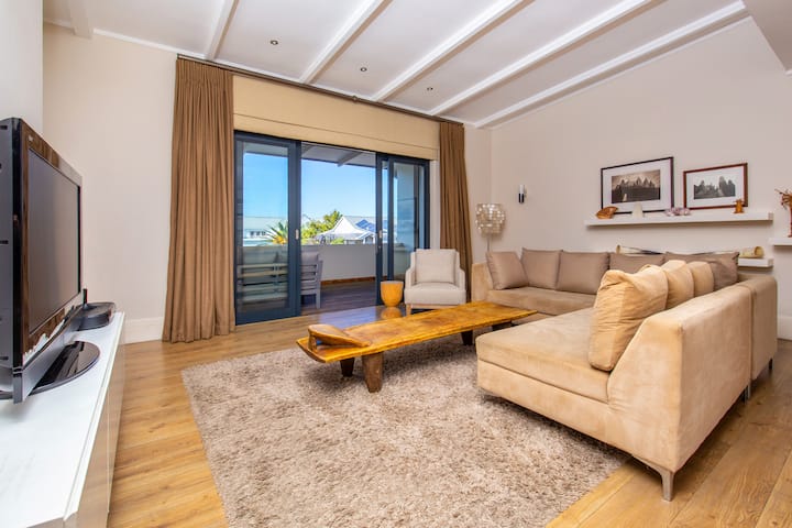 Suite 104 At The Gallery - Knysna