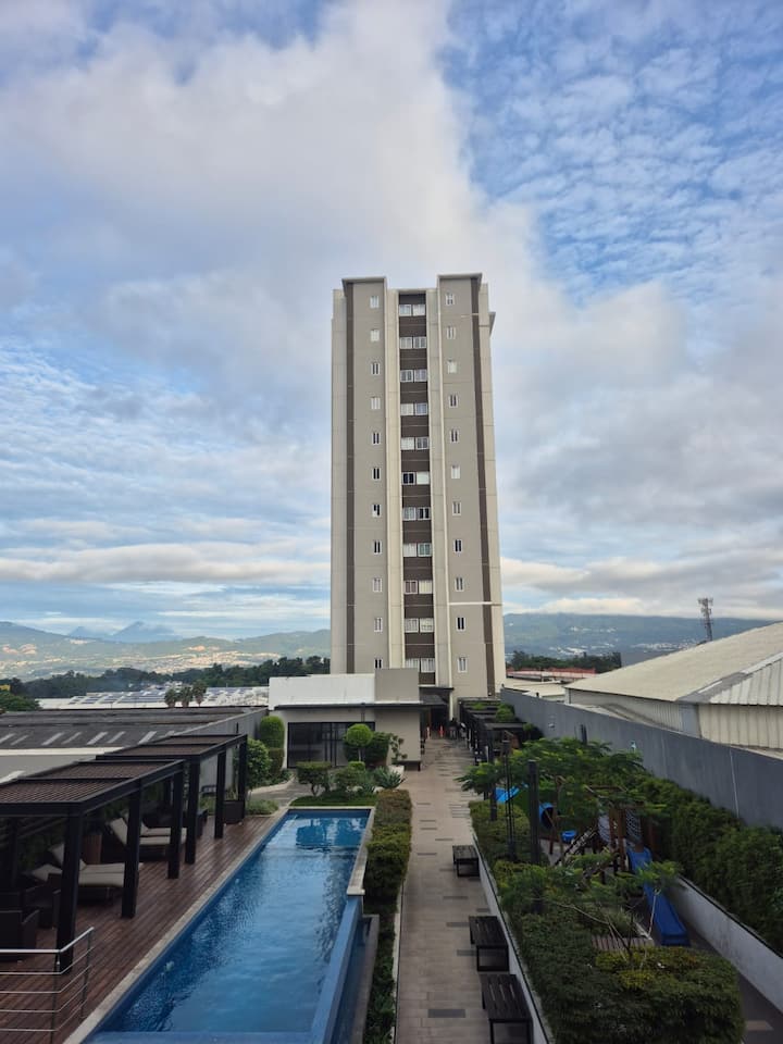 Apartamento 1404, Av. Petapa Edificio Vistares - Ciudad de Guatemala