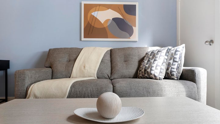 Landing | Beautiful 1bd, Gym, Courtyard - Austin