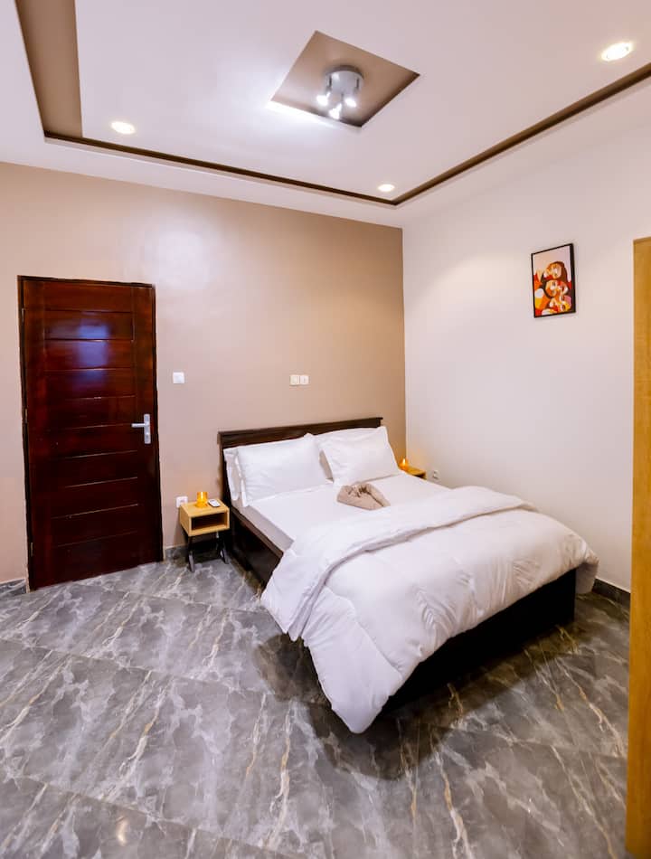 Facile D’accès Et Détente Assurée. Proche De Tout - Cotonou
