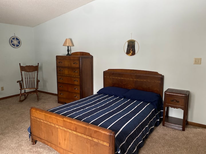 Lakeside Apartment, Near Andrews University - Berrien Springs, MI