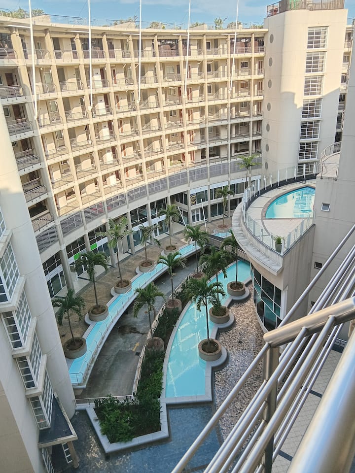 The Sails, Sea View Getaway - Durban