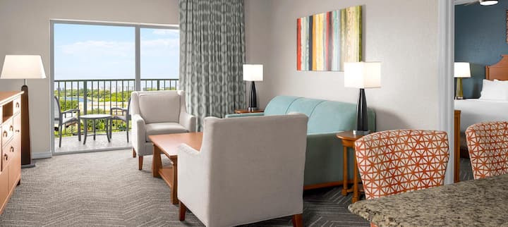 Palm-aire Two-bedroom Condo - 4 Beds, Sleeps 6! - Pompano Beach, FL