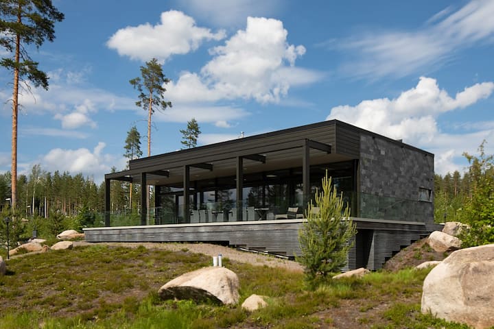 Huippuvarusteltu Kaarna Spa-huvila - Ähtäri