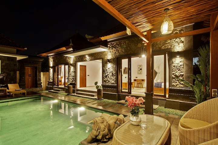 Yellow Bee - Brand New Tropical Retreat - Bali