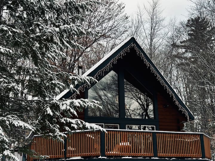 Whitetail Chalet*hot Tub*5 Min To Ski* Dogs Ok - Bridgton, ME