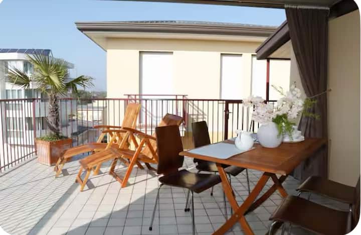 Corner 34-5 Min. Al Mare-grande Terrazza-in Centro - Bibione