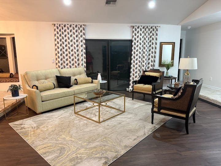 Ocala Luxury Equestrian Estate Sleeps 10 - Ocala, FL