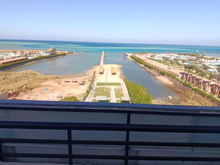 Lovely Studio With Full Sea View & Private Beach - Hurghada
