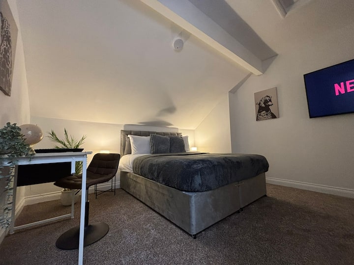 Shrubberies Suite - Derby