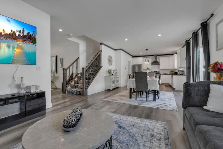 The Blue Haven – Easton & Airport Retreat - Columbus, OH