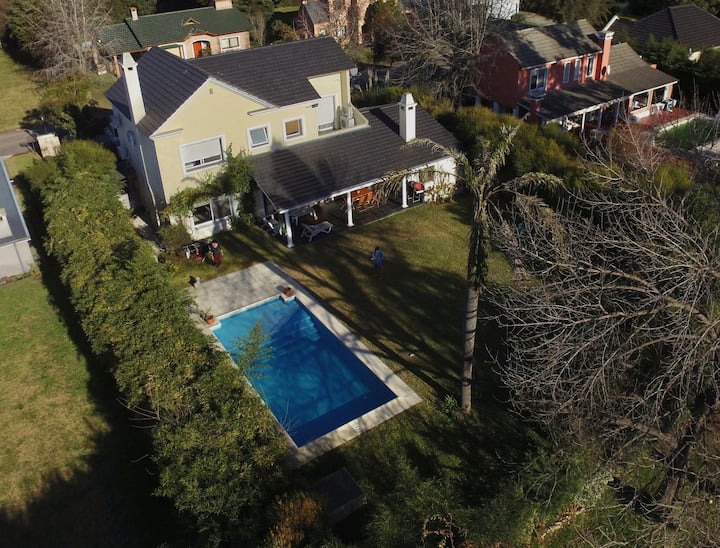 Casa Con Pileta En Barrio Privado - Villa Rosa