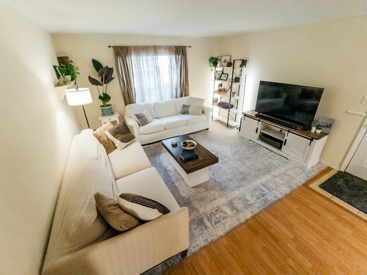 Modern Condo | 5 -10 Min To Uf, Hca, Shands - Florida